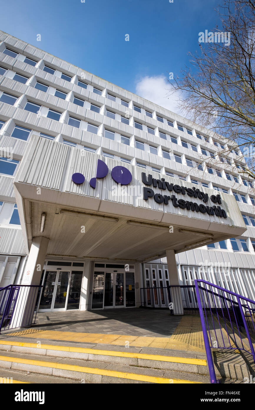 Portsmouth university building hi-res stock photography and images - Alamy