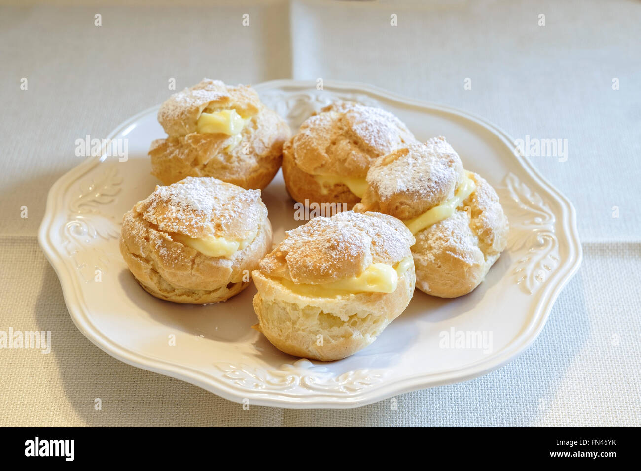 White puffs hi-res stock photography and images - Alamy
