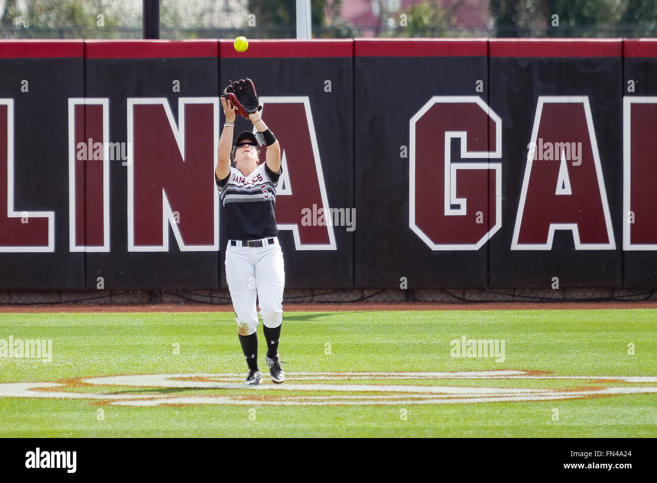 Columbia, SC, USA. 13th Mar, 2016. Ansley Ard (5) of the South Carolina ...
