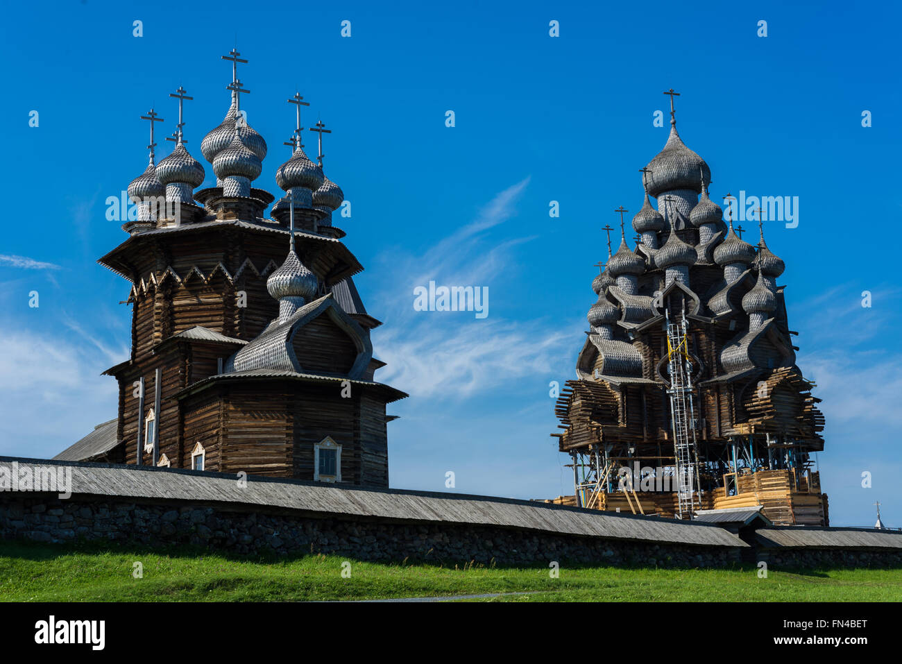 Wooden churches on island Kizhi on lake Onega Stock Photo - Alamy