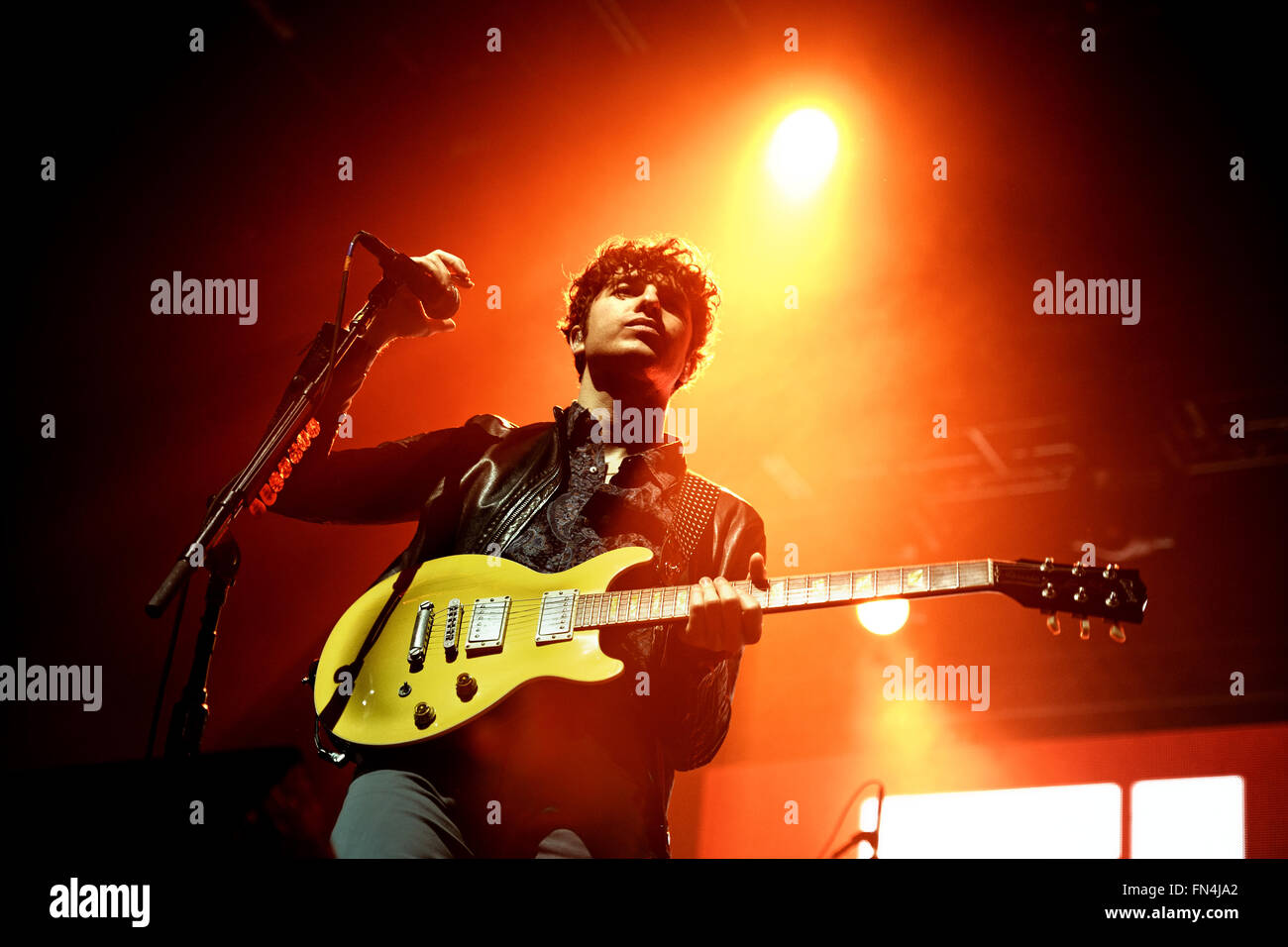 Kooks band hi-res stock photography and images - Alamy