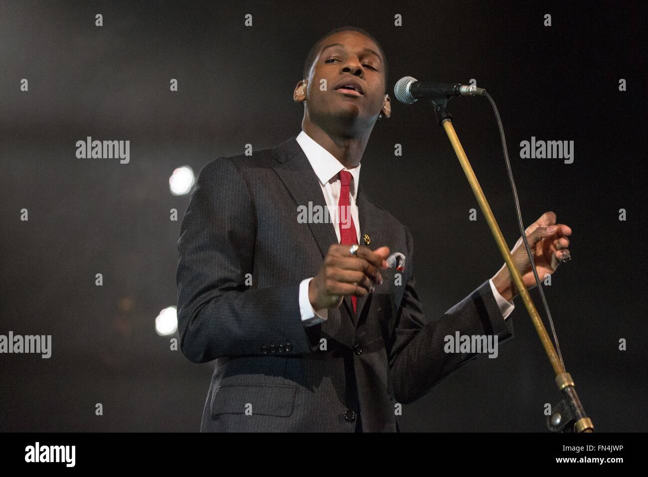 Leon bridges hi-res stock photography and images - Alamy
