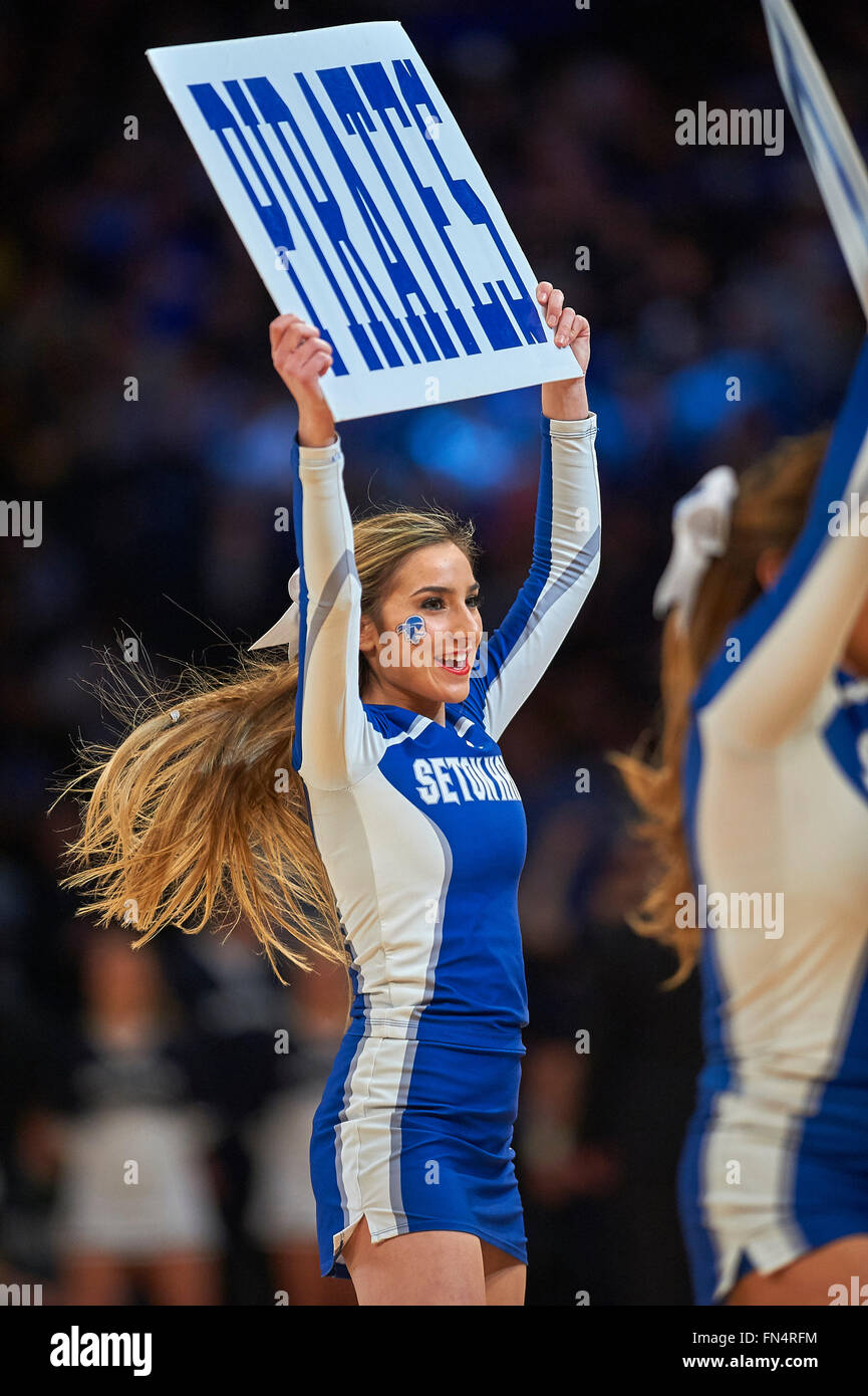 Seton hall pirates cheerleader hi-res stock photography and images - Alamy