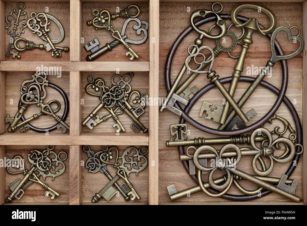 Vintage metal box hi-res stock photography and images - Alamy