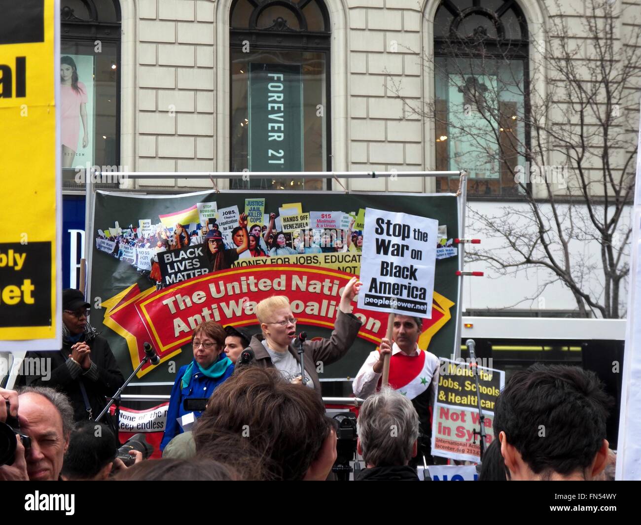 New york city peace rally hi-res stock photography and images - Alamy