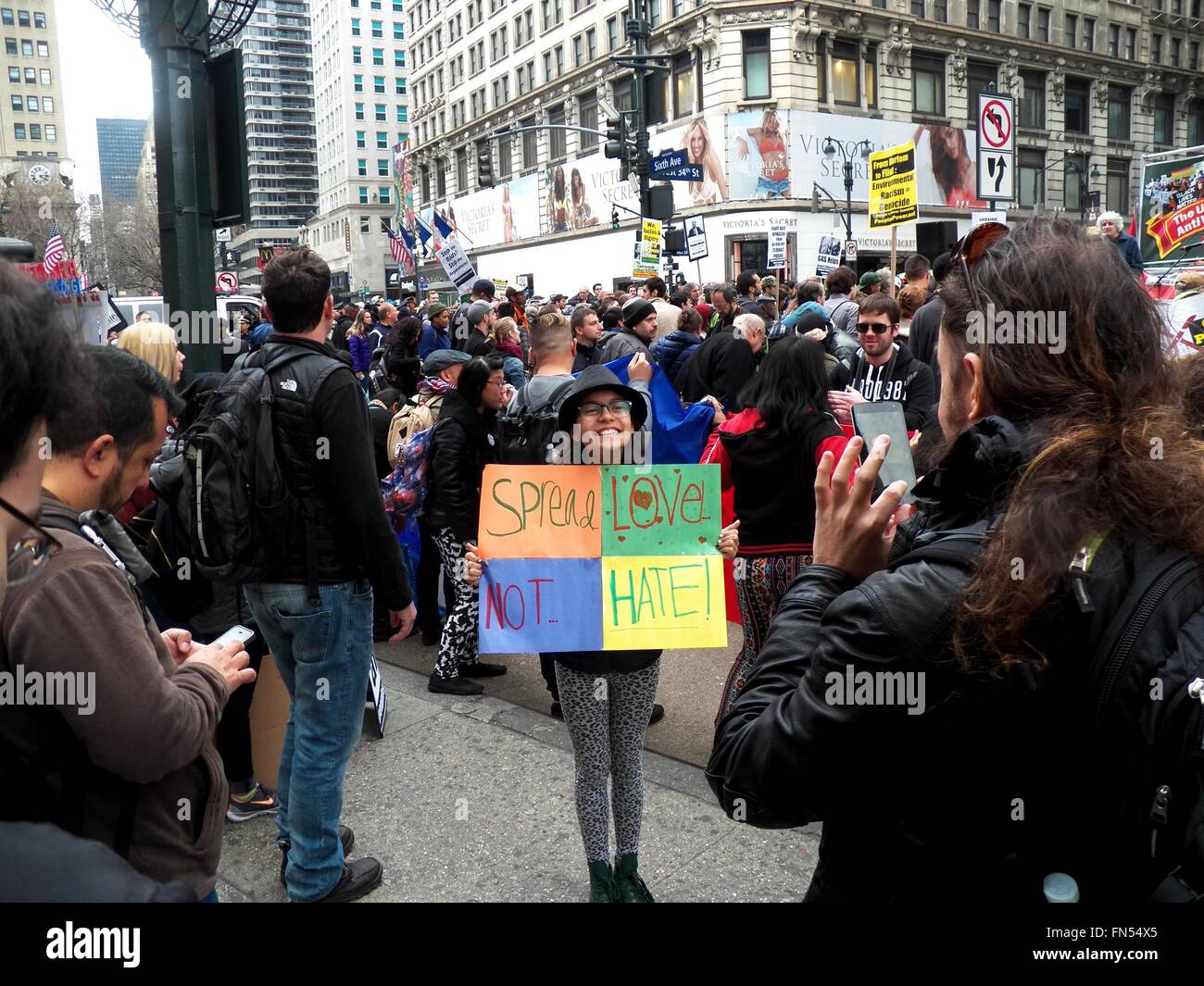 New york city peace rally hi-res stock photography and images - Alamy