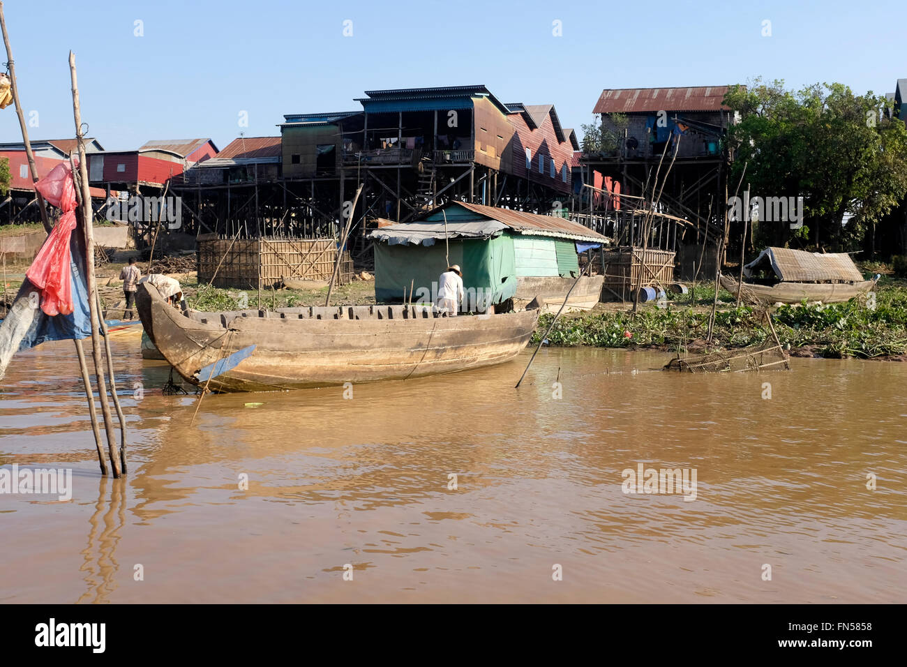 Cambodian fishing boats hi-res stock photography and images - Alamy