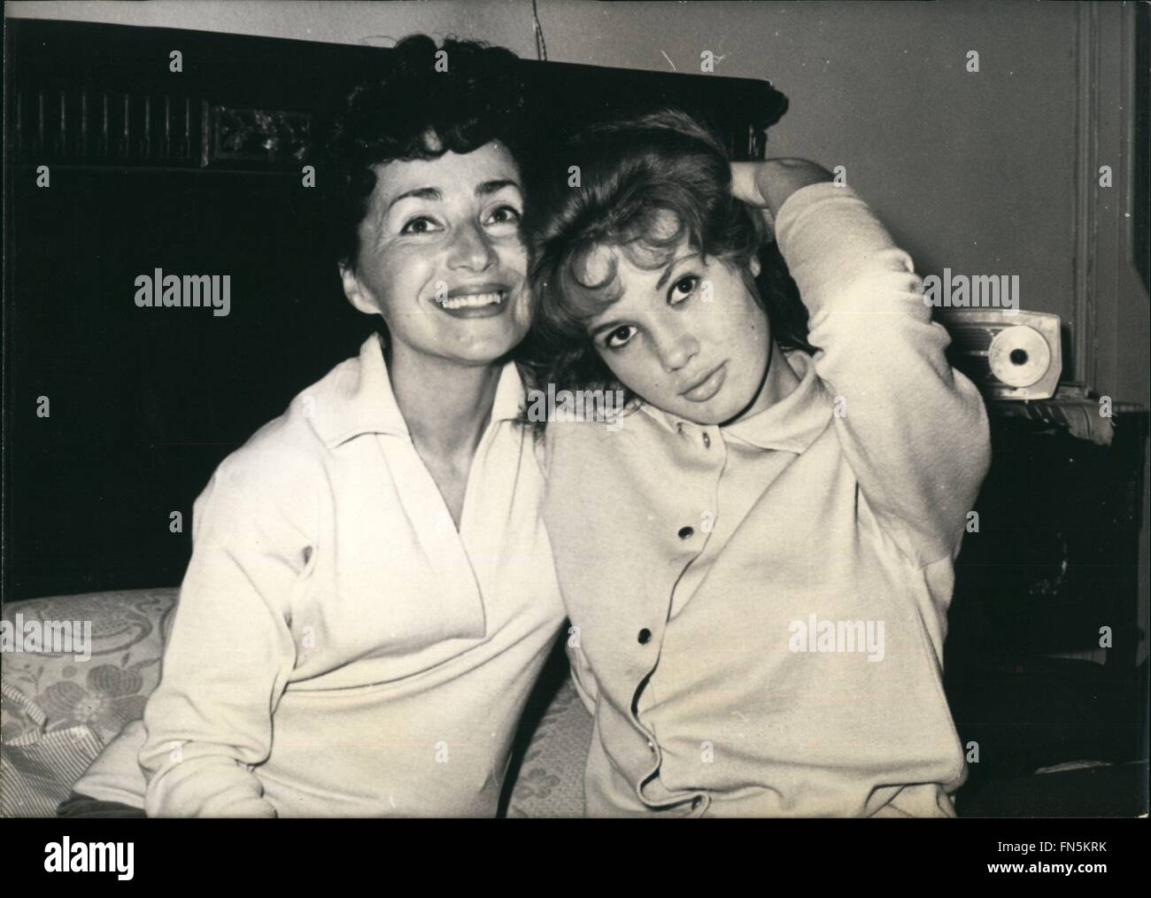 1951 - Model actress Monica Vitti © Keystone Pictures USA/ZUMAPRESS.com ...