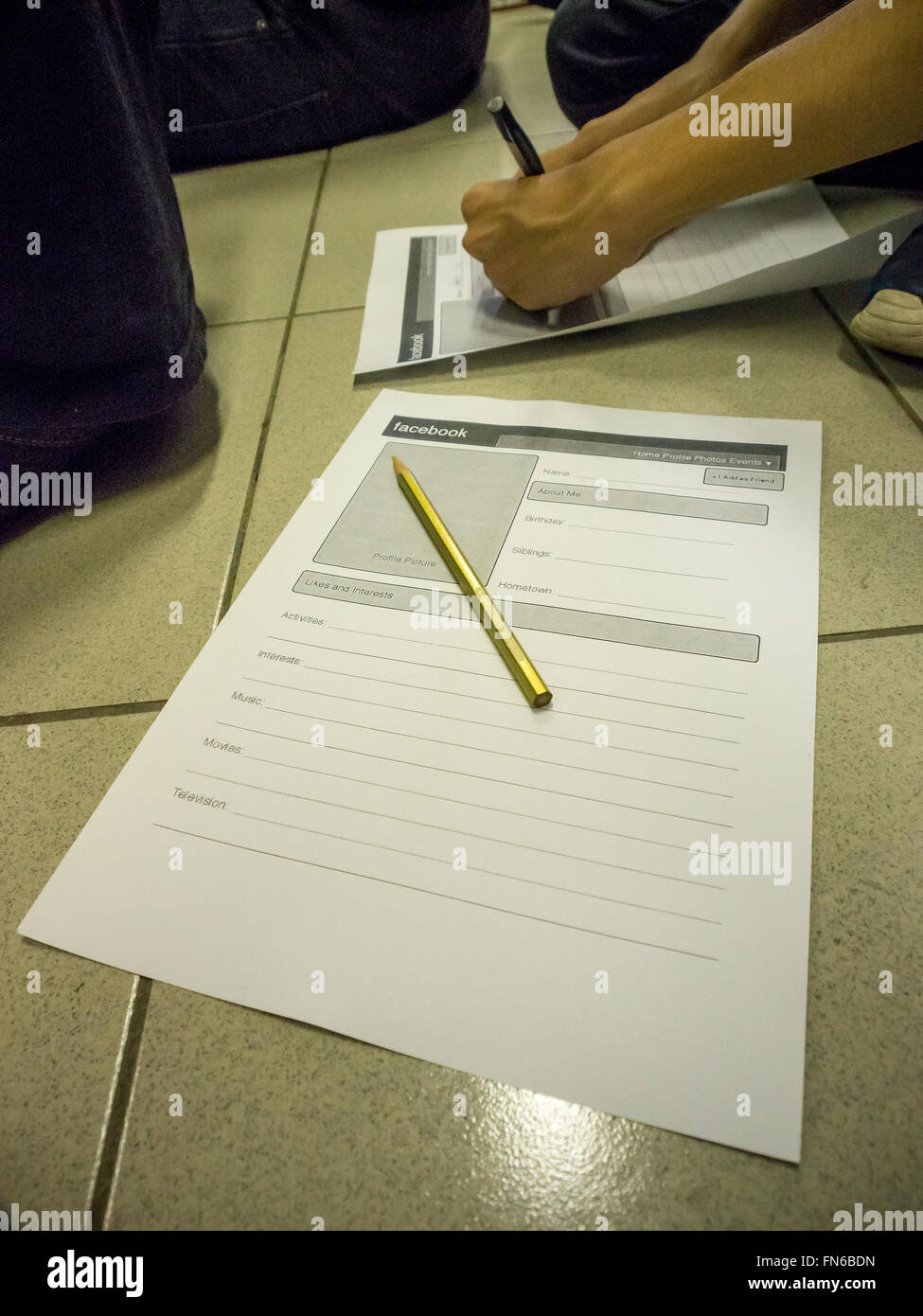 Filling out a clean form Stock Photo - Alamy