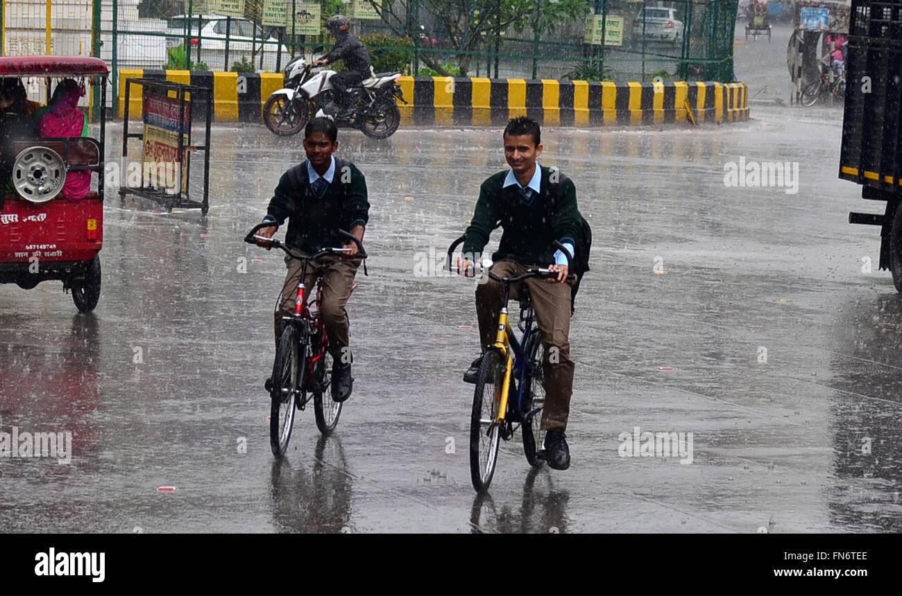 Allahabad, Uttar Pradesh, India. 14th Mar, 2016. Allahabad: School boys ...