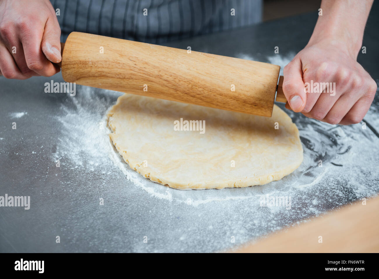 Using rolling pin hi-res stock photography and images - Alamy