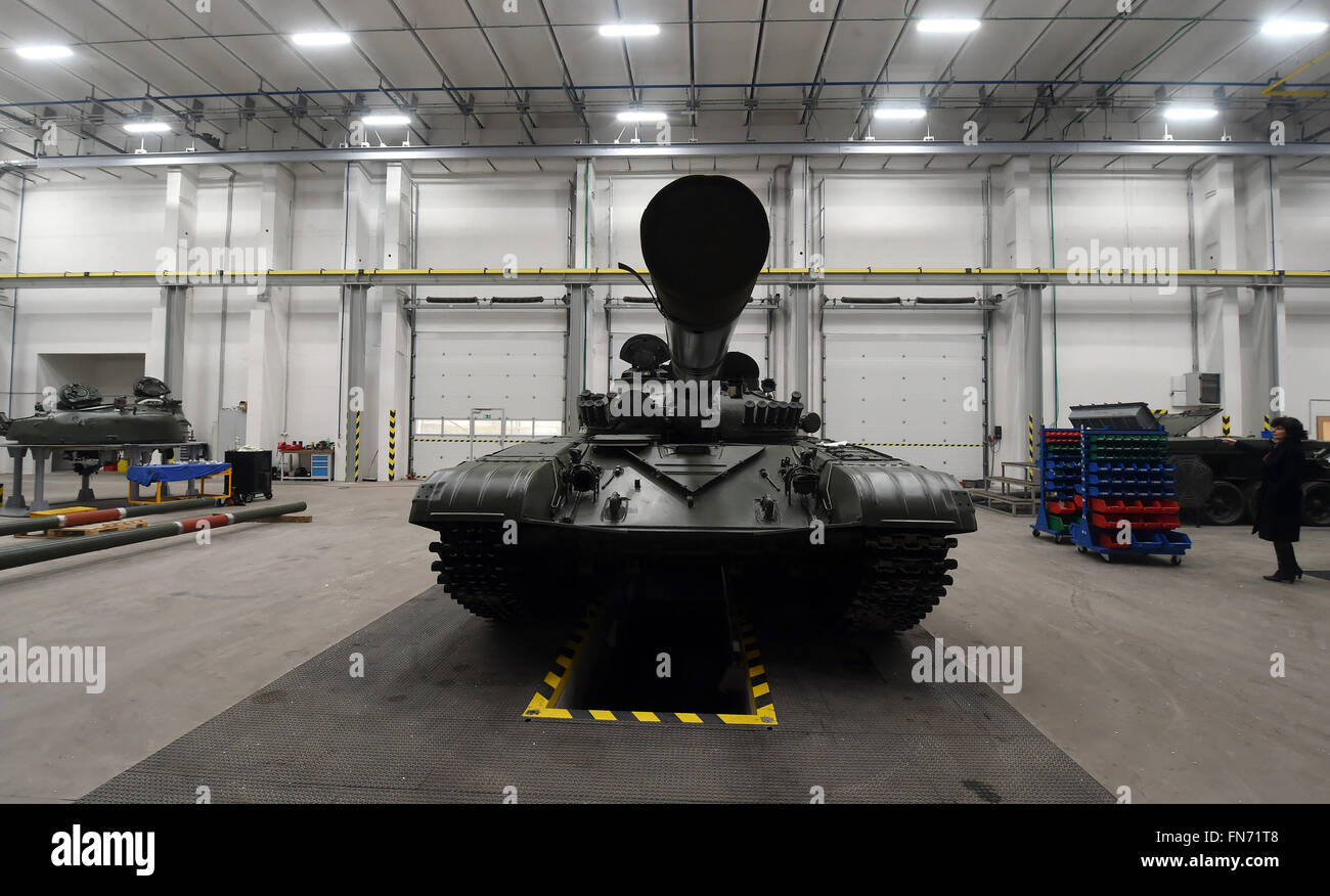 30mm cannon hi-res stock photography and images - Alamy