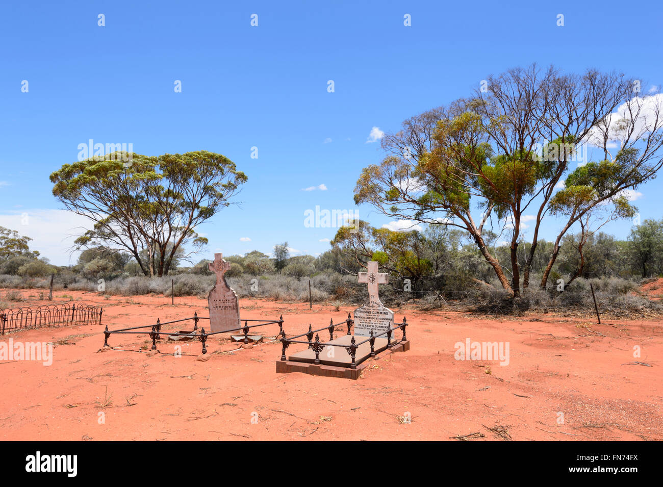 Lonely Outback pioneers' graves at Menzies Cemetery, Shire of Menzies ...