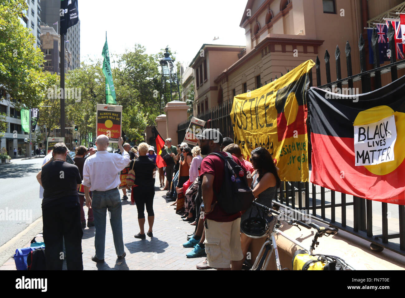 ISJA Sydney rallied outside NSW Parliament in solidarity with the Dhu ...