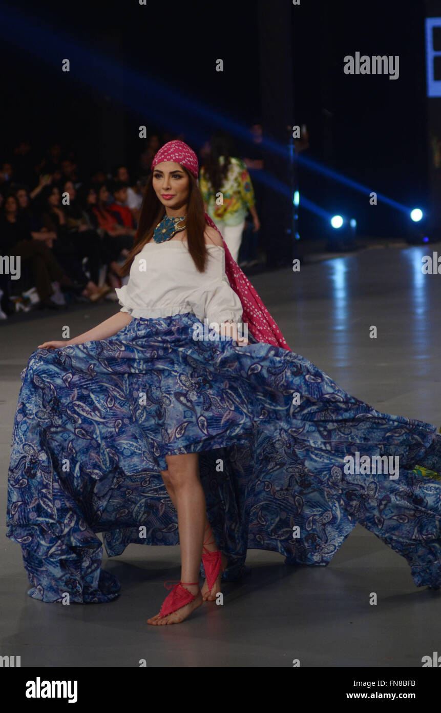 Lahore, Pakistan. 13th Mar, 2016. Pakistani model presents creations of ...