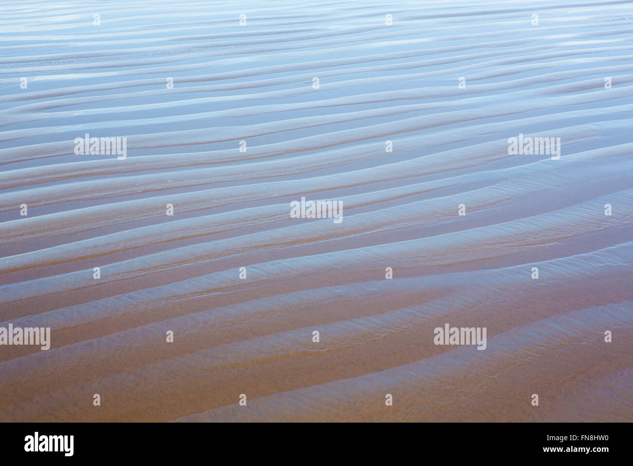 Simple beach scene hi-res stock photography and images - Alamy
