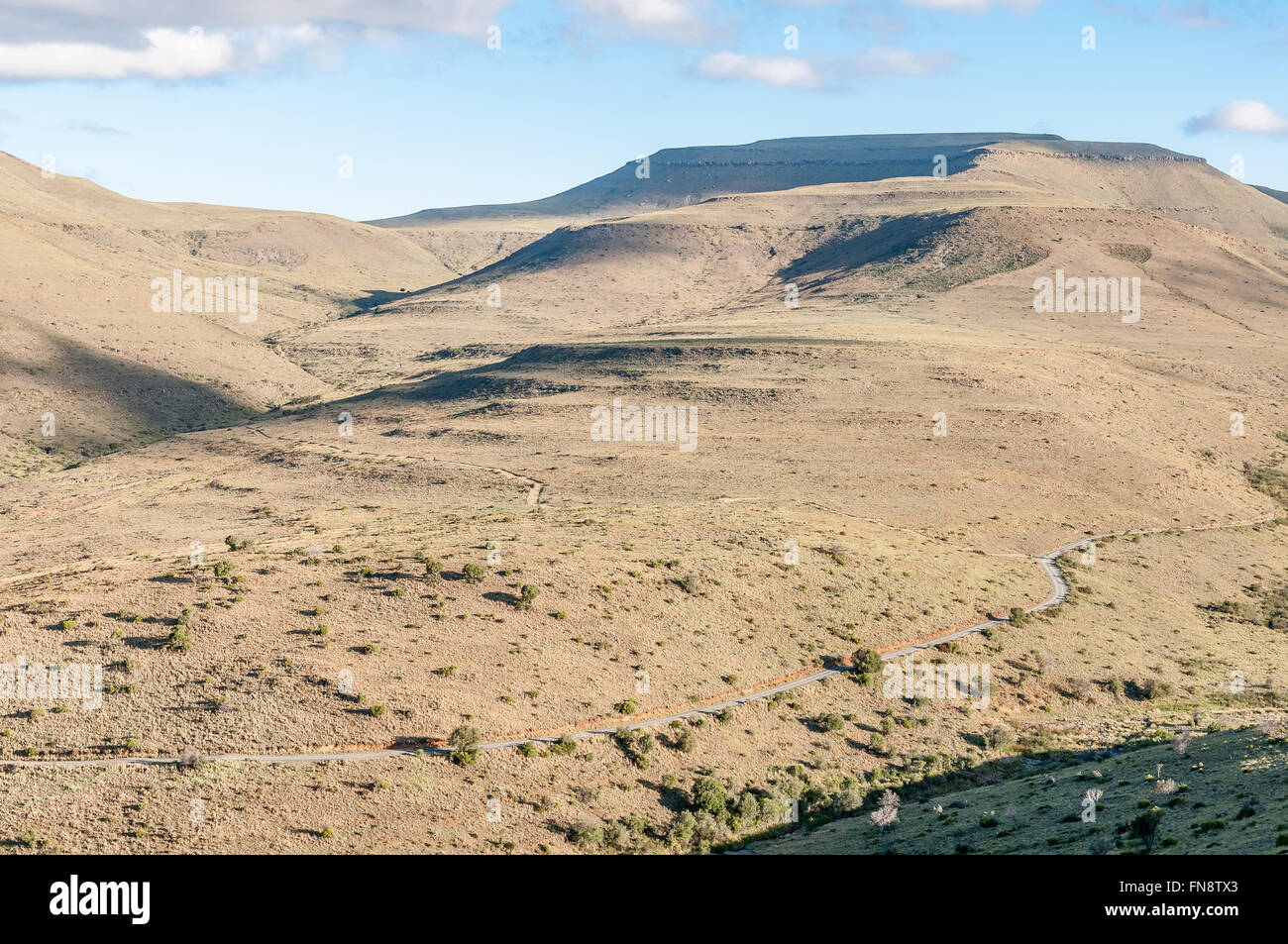 View from the mountain pass on the Kranskop Loop in the Mountain Zebra ...