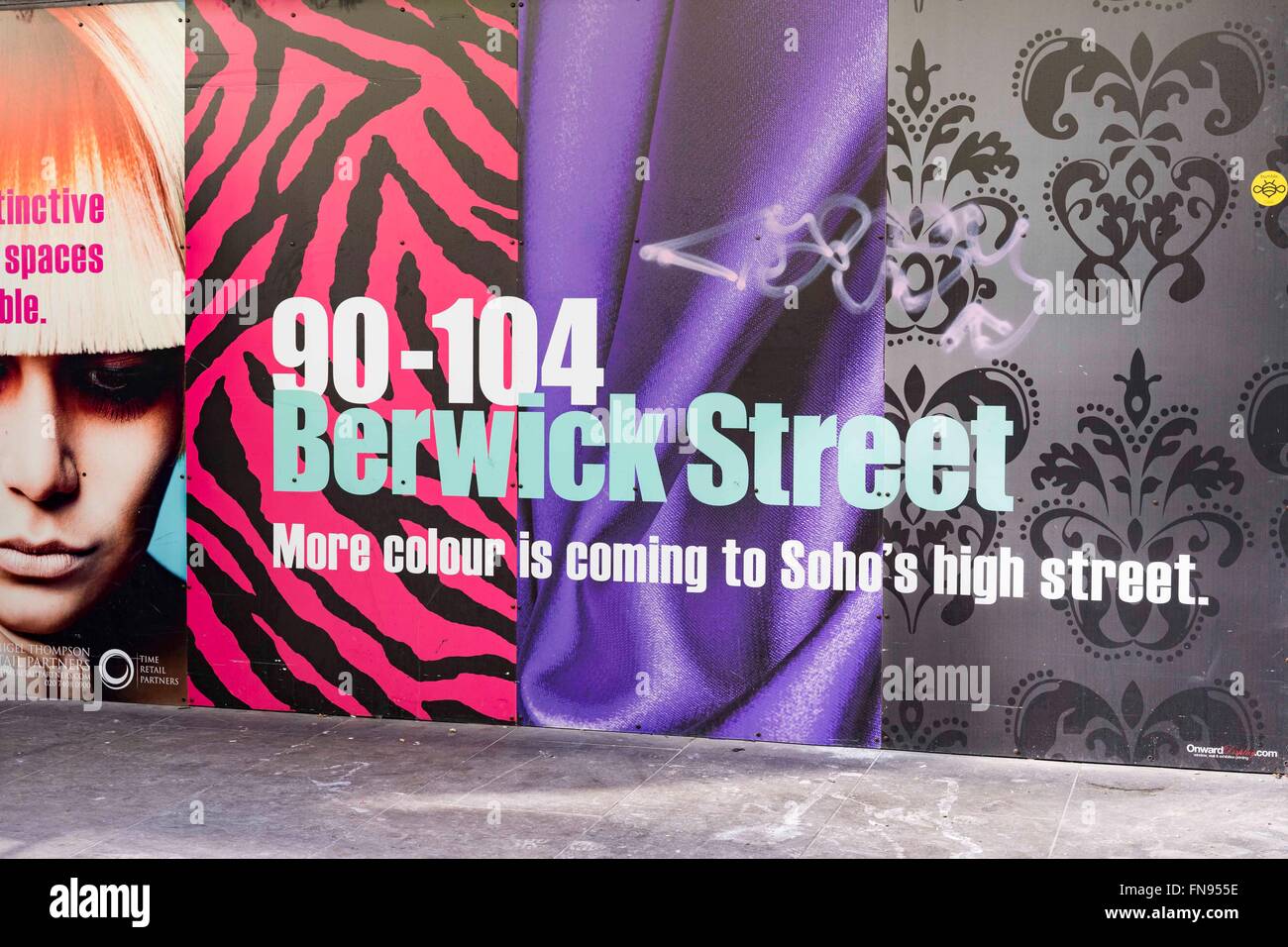 Construction hoarding london hi-res stock photography and images - Alamy