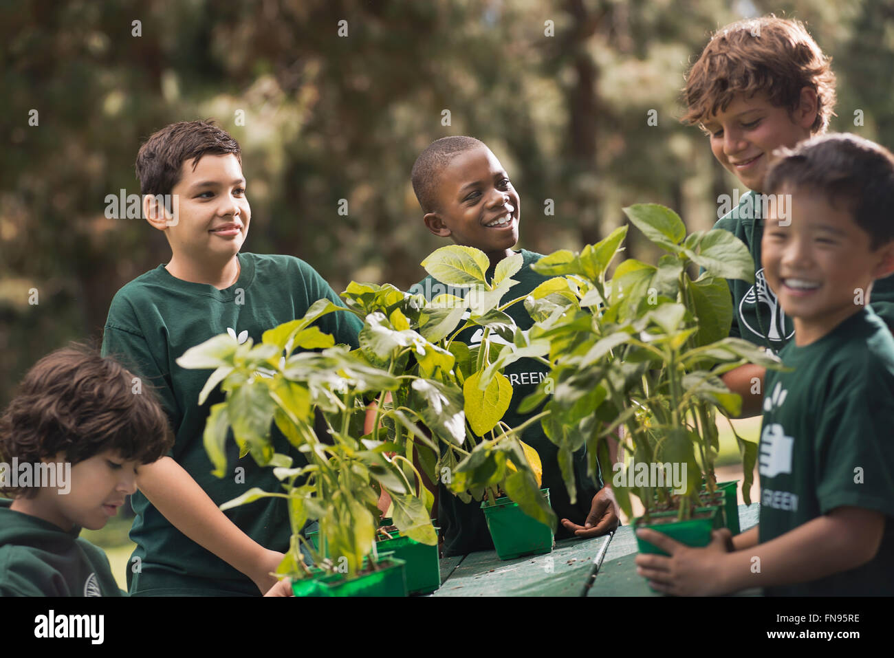 Children learning plants in school hi-res stock photography and images ...