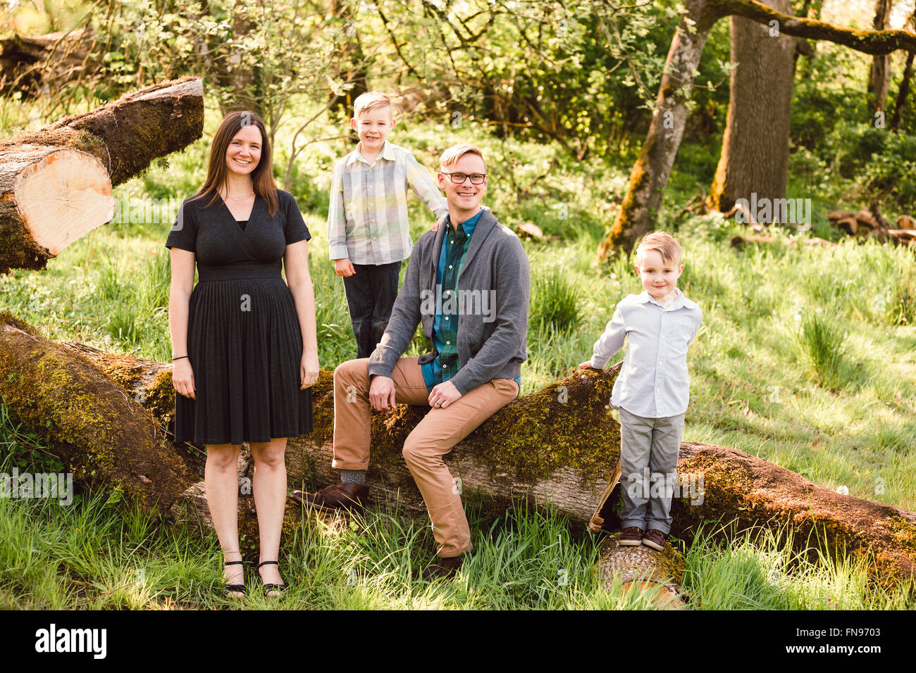Family portrait hi-res stock photography and images - Alamy