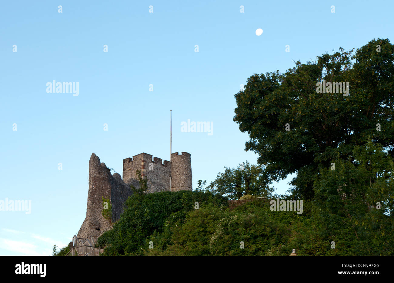 Lewes Castle at dawn, Lewes, East Sussex, England UK Stock Photo - Alamy