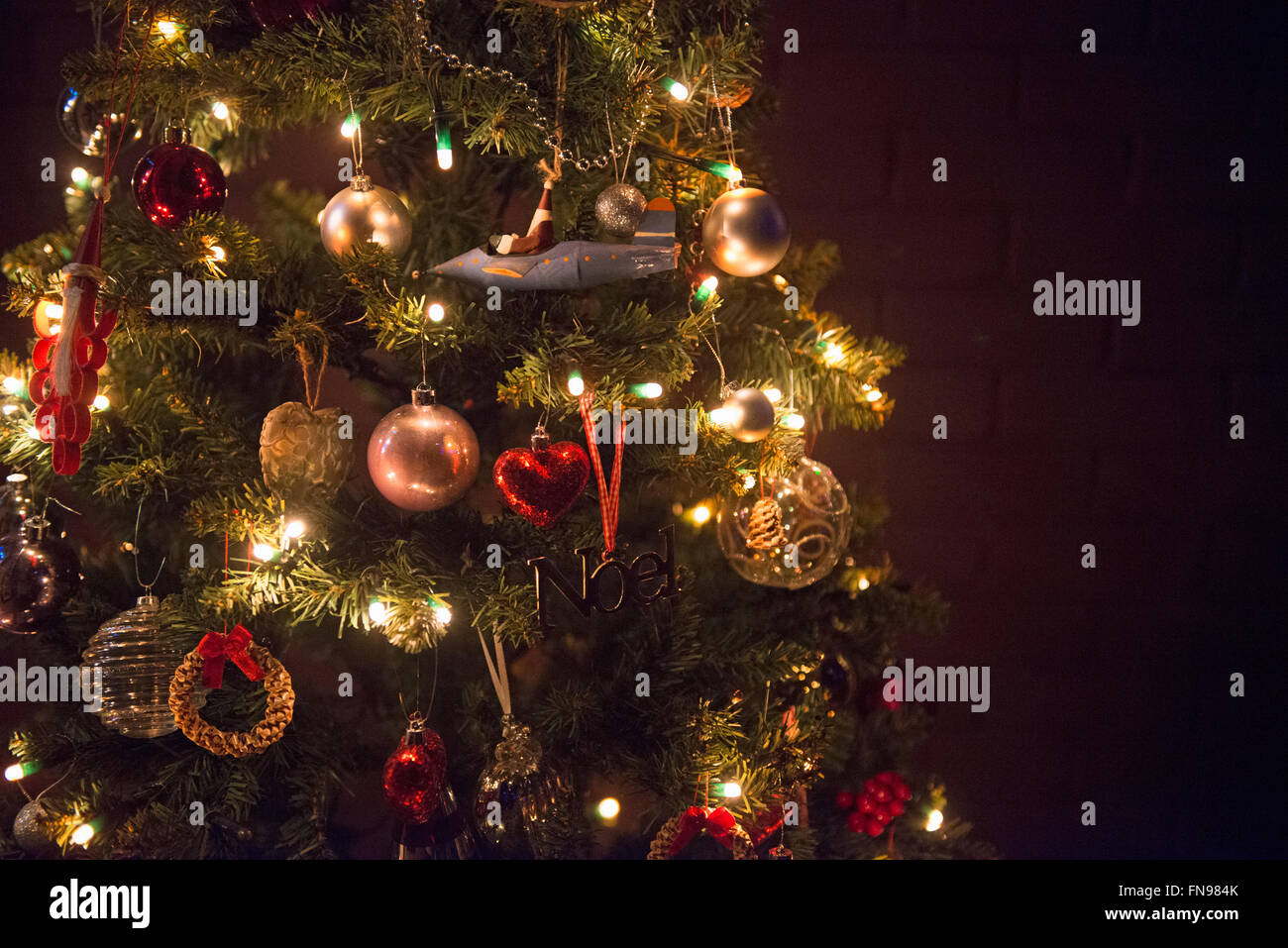 Real christmas tree hi-res stock photography and images - Alamy
