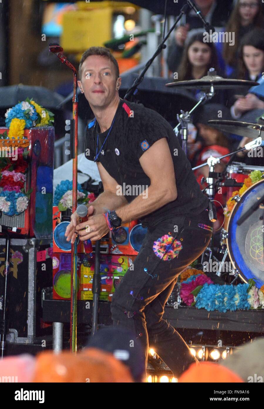 New York, NY, USA. 14th Mar, 2016. Chris Martin on stage for NBC Today ...