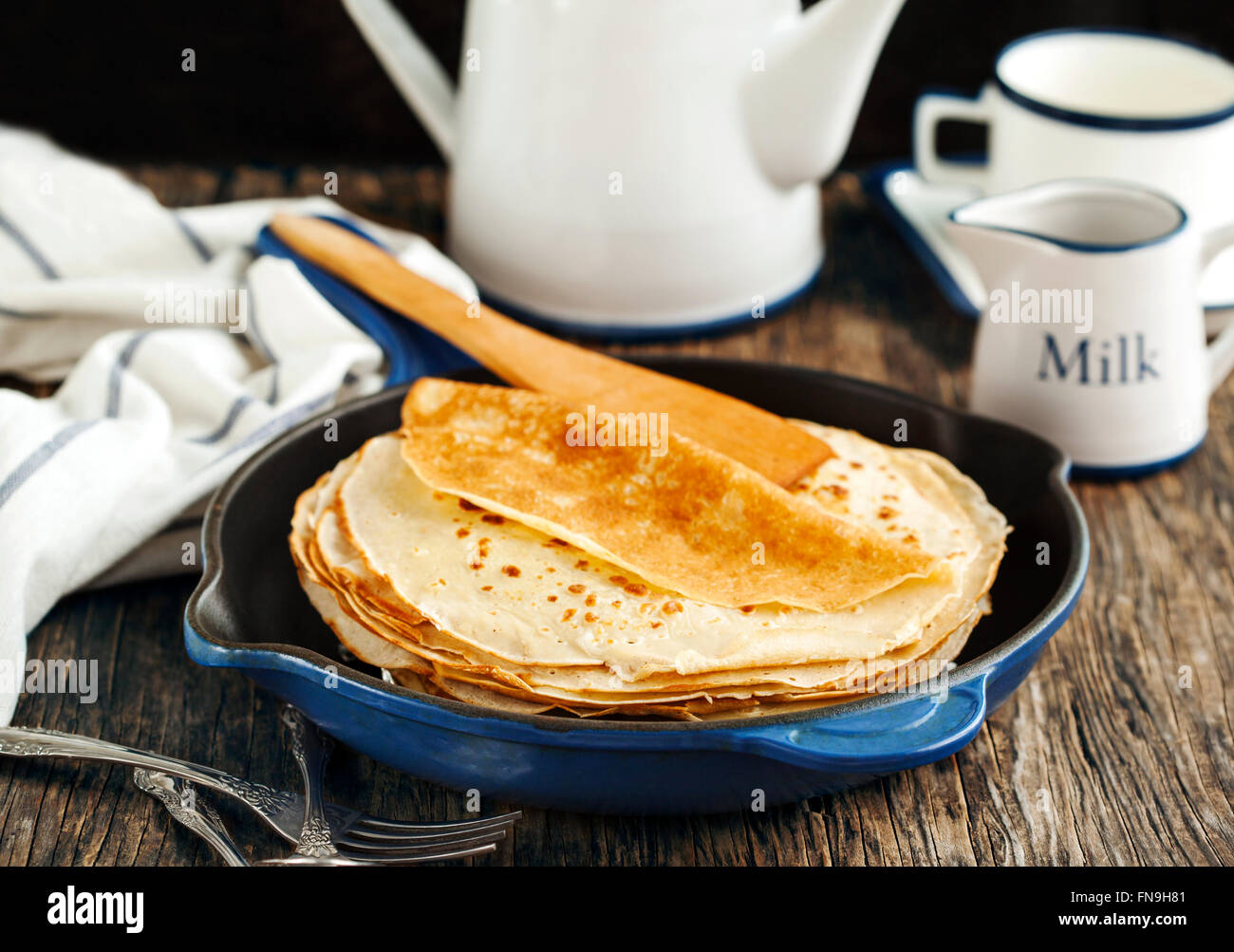 Food in a stack hi-res stock photography and images - Alamy
