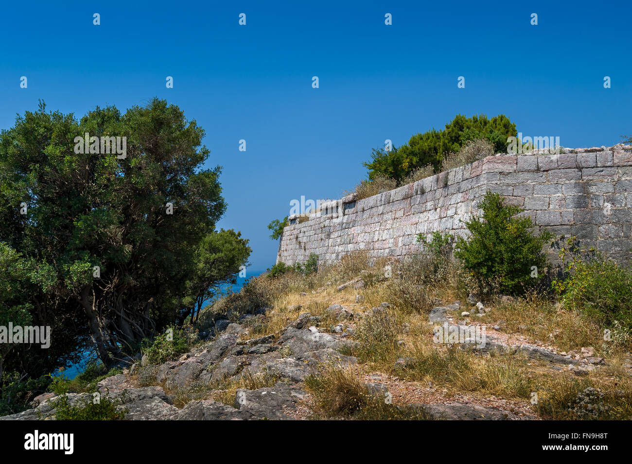 Ancient stone building ruins hi-res stock photography and images - Alamy
