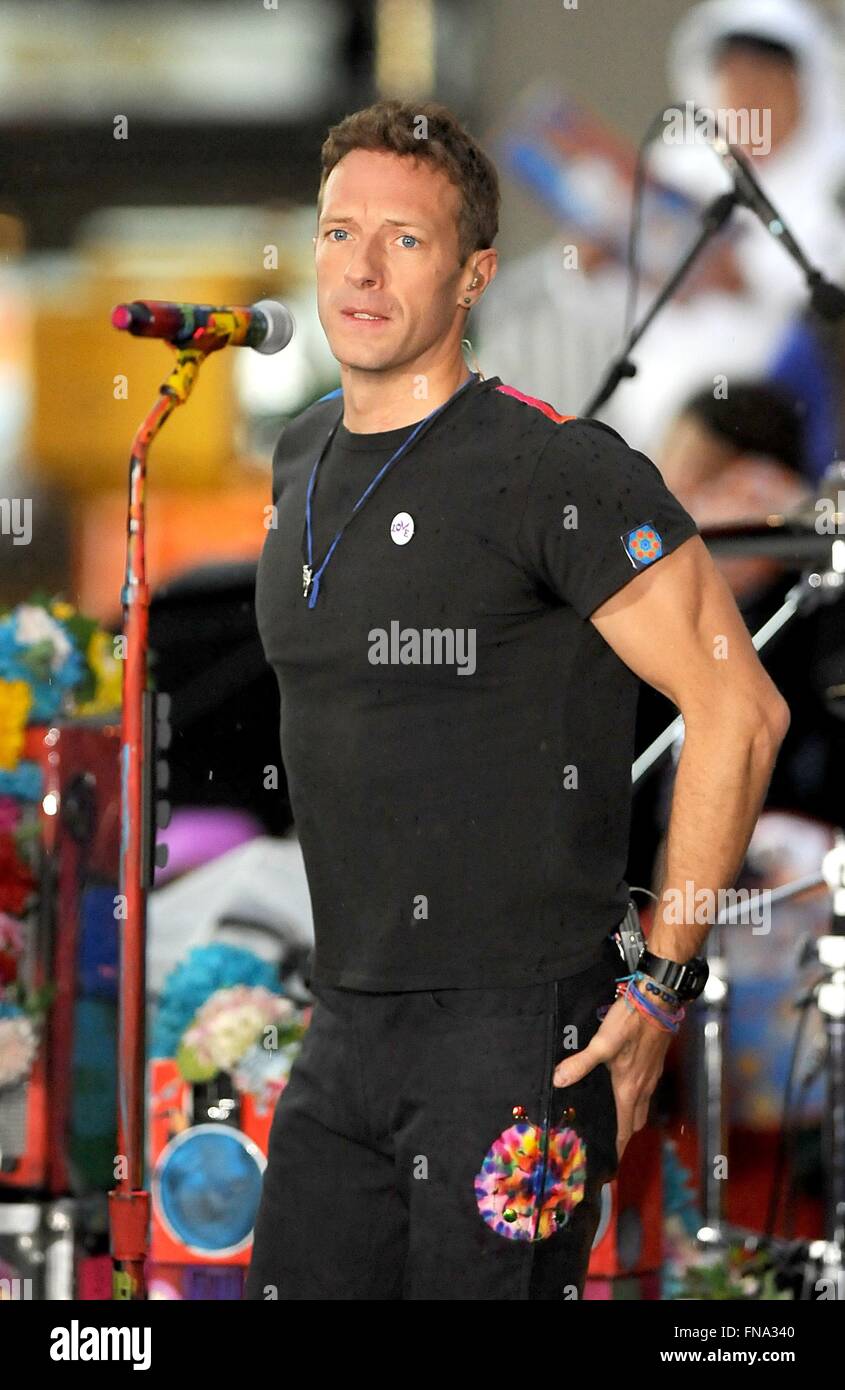 New York, NY, USA. 14th Mar, 2016. Chris Martin, Coldplay on stage for ...