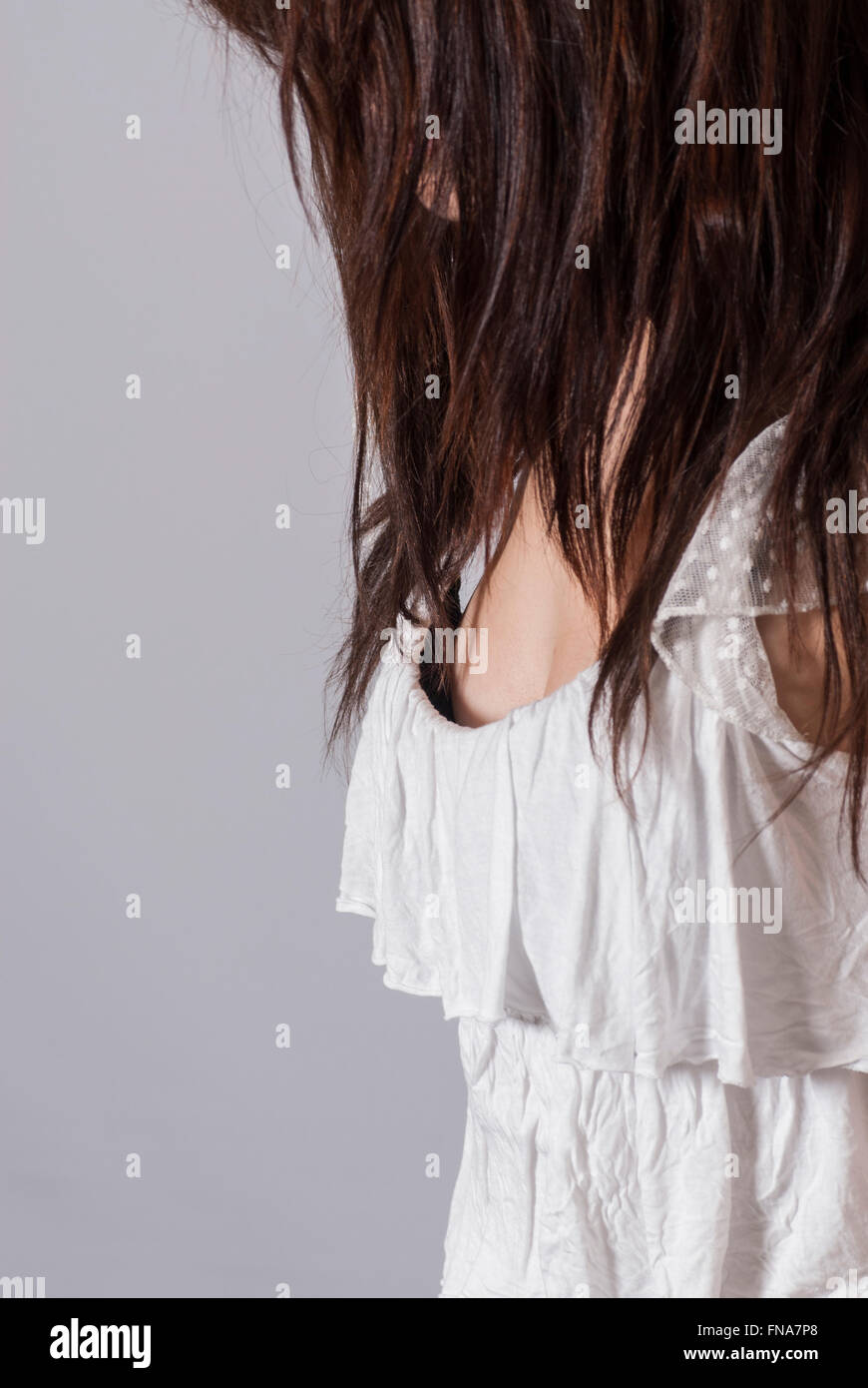 Girl hair covering face profile hi-res stock photography and images - Alamy