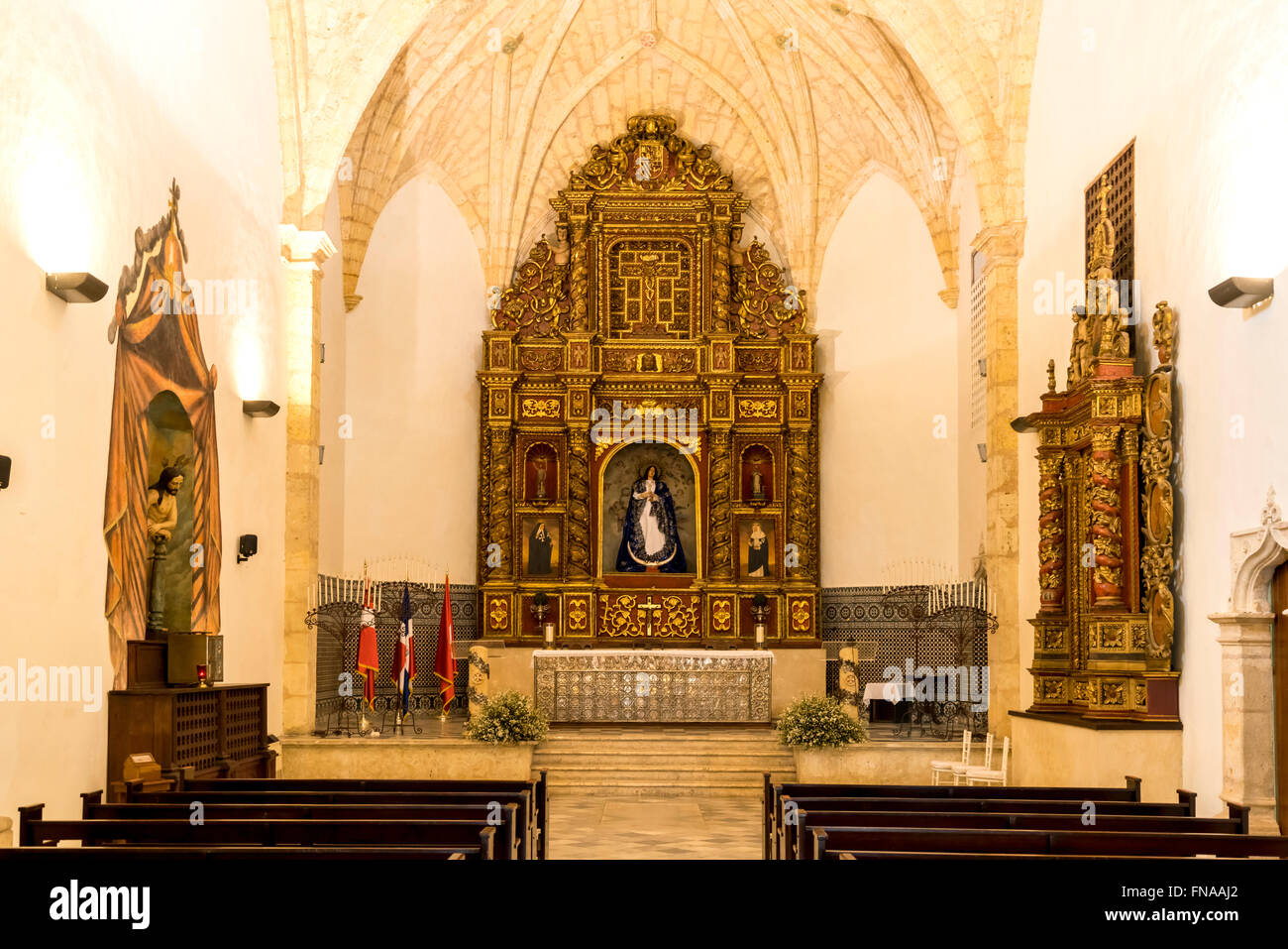 Iglesia y Convento Regina Angelorum church interior, capital Santo ...