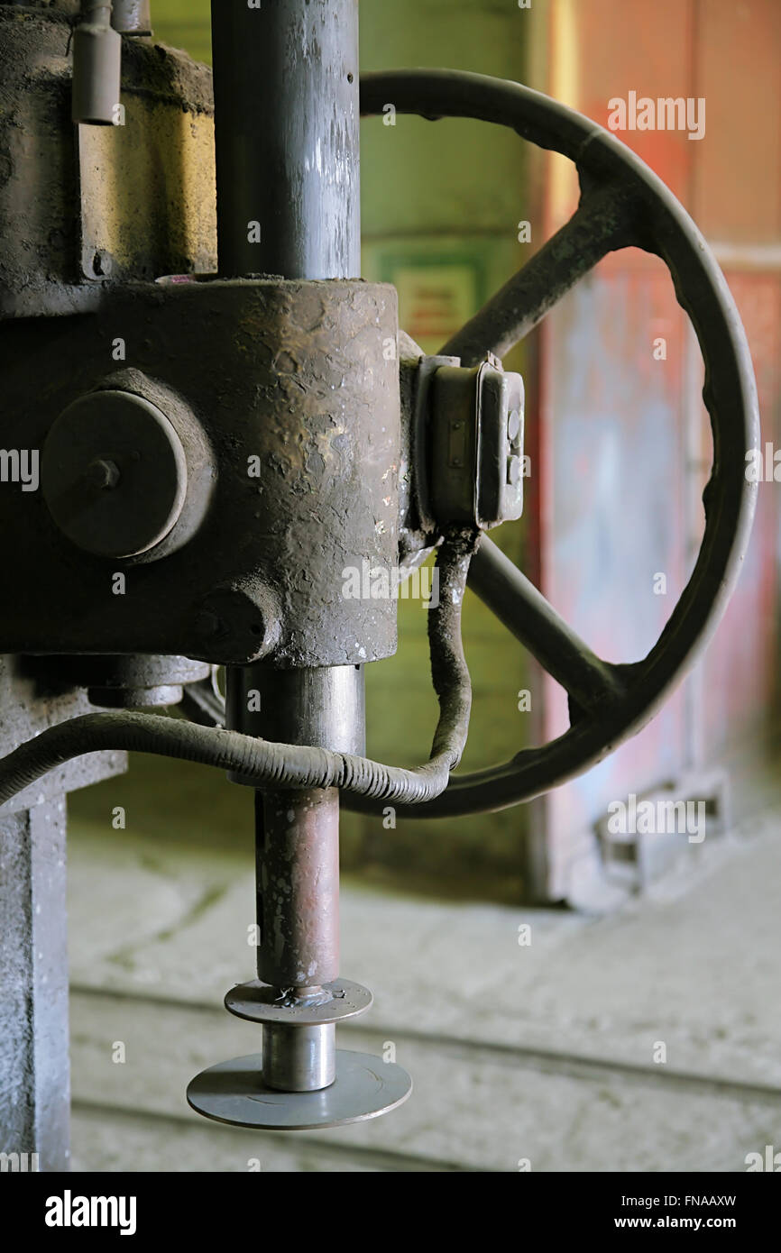 The rusty and old metalcutting machine tool Stock Photo - Alamy