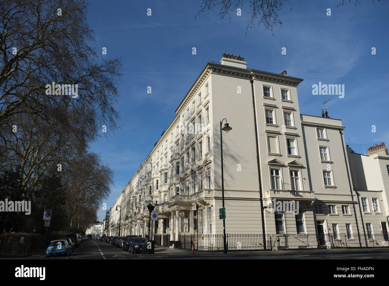Early victorian terrace hi-res stock photography and images - Alamy
