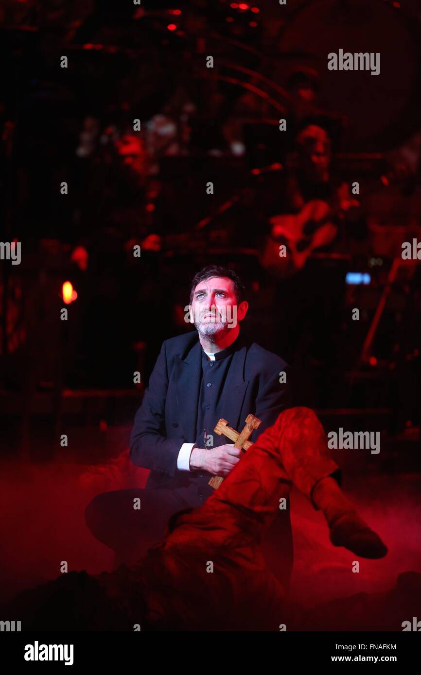 Jeff Waynes Musical Version Of The War Of The Worldss Photo Call ...