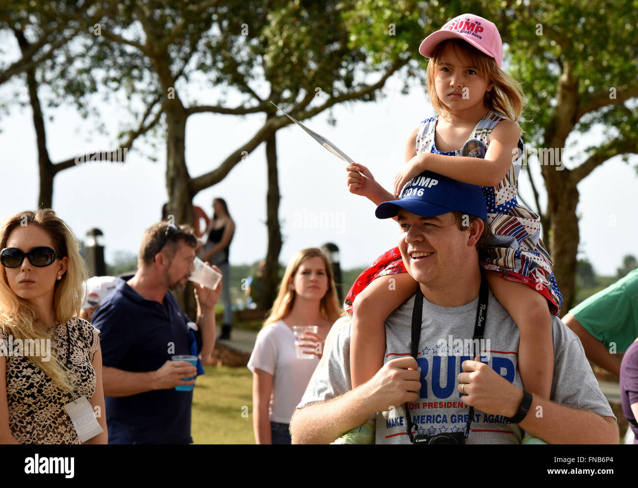 Dallas Thomas and his daughter, Bella, wait for Donald Trump at his ...