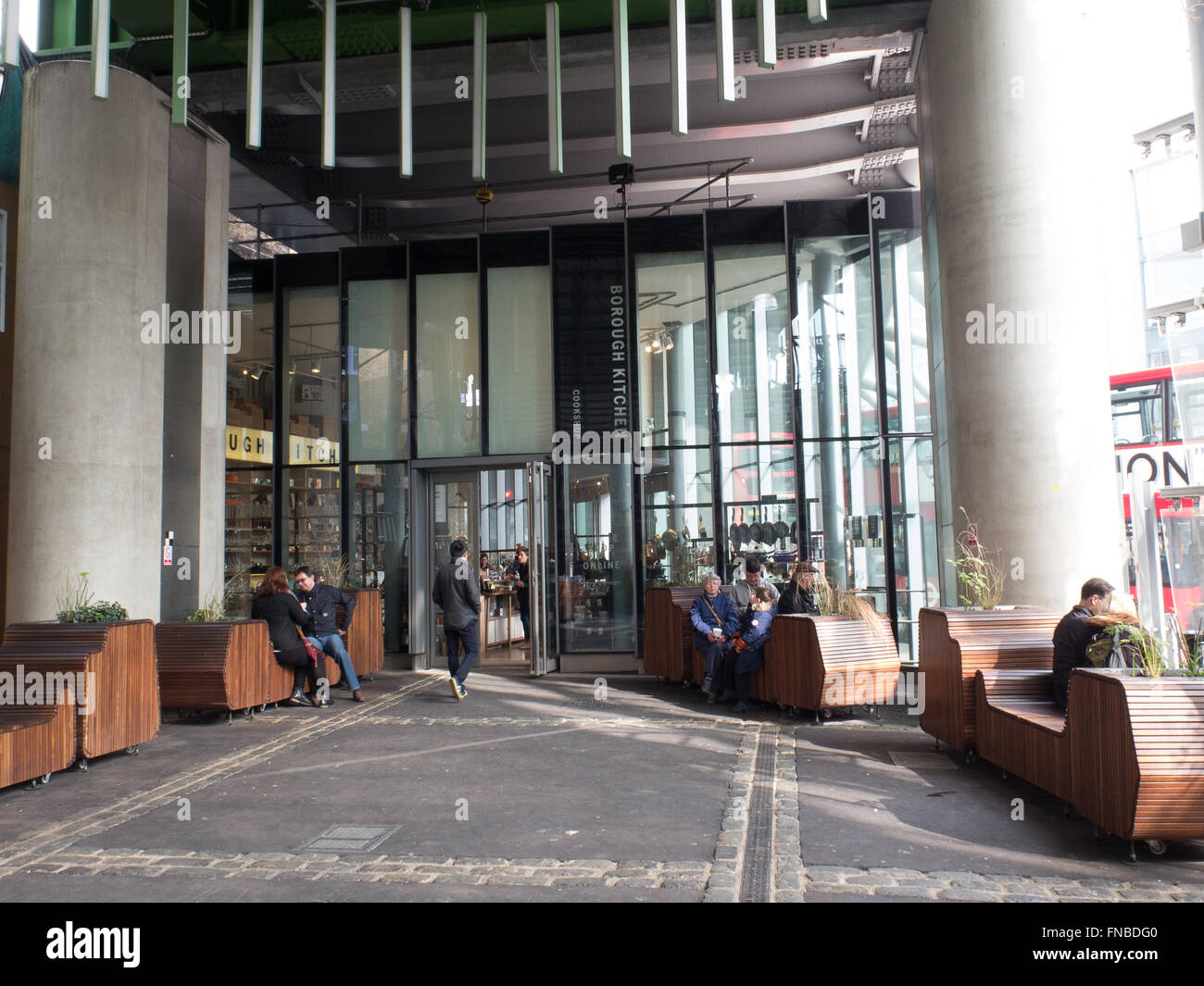 New bridge market hi-res stock photography and images - Alamy