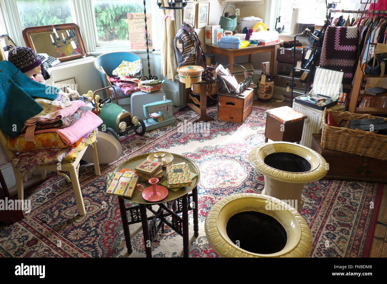 1920s shop interior hi-res stock photography and images - Alamy