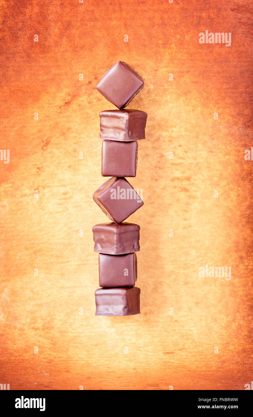 Row of chocolate hi-res stock photography and images - Alamy