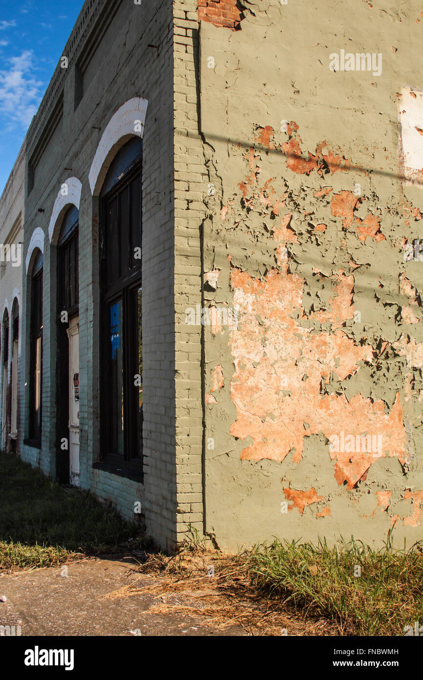 Old fashioned shop signs hi-res stock photography and images - Alamy