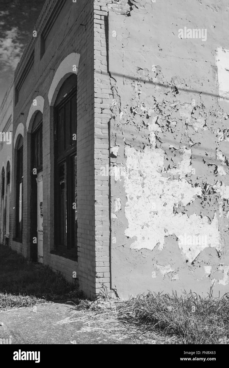 Abandoned store vintage sign hi-res stock photography and images - Alamy