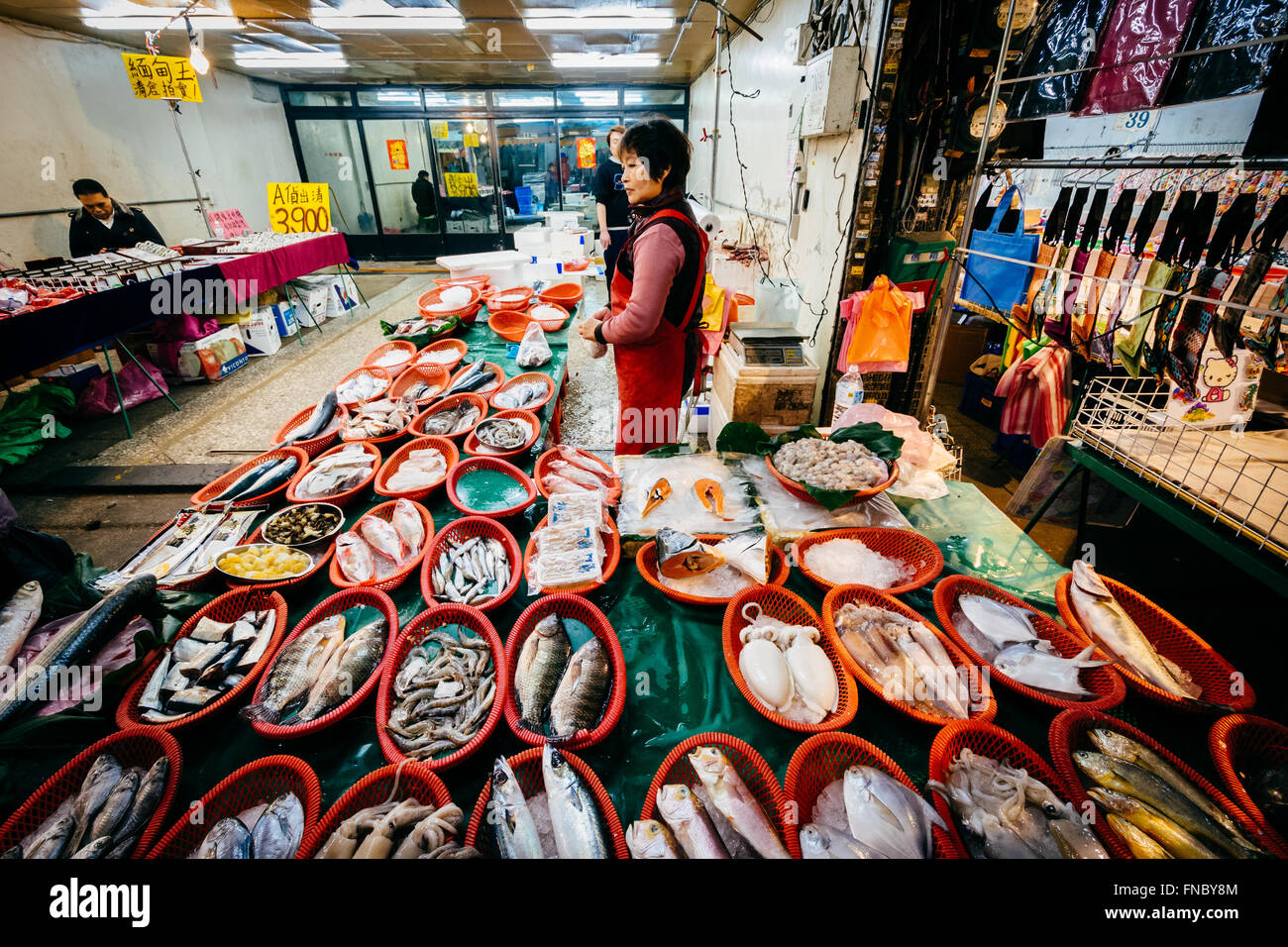 Fish market taiwan hi-res stock photography and images - Alamy