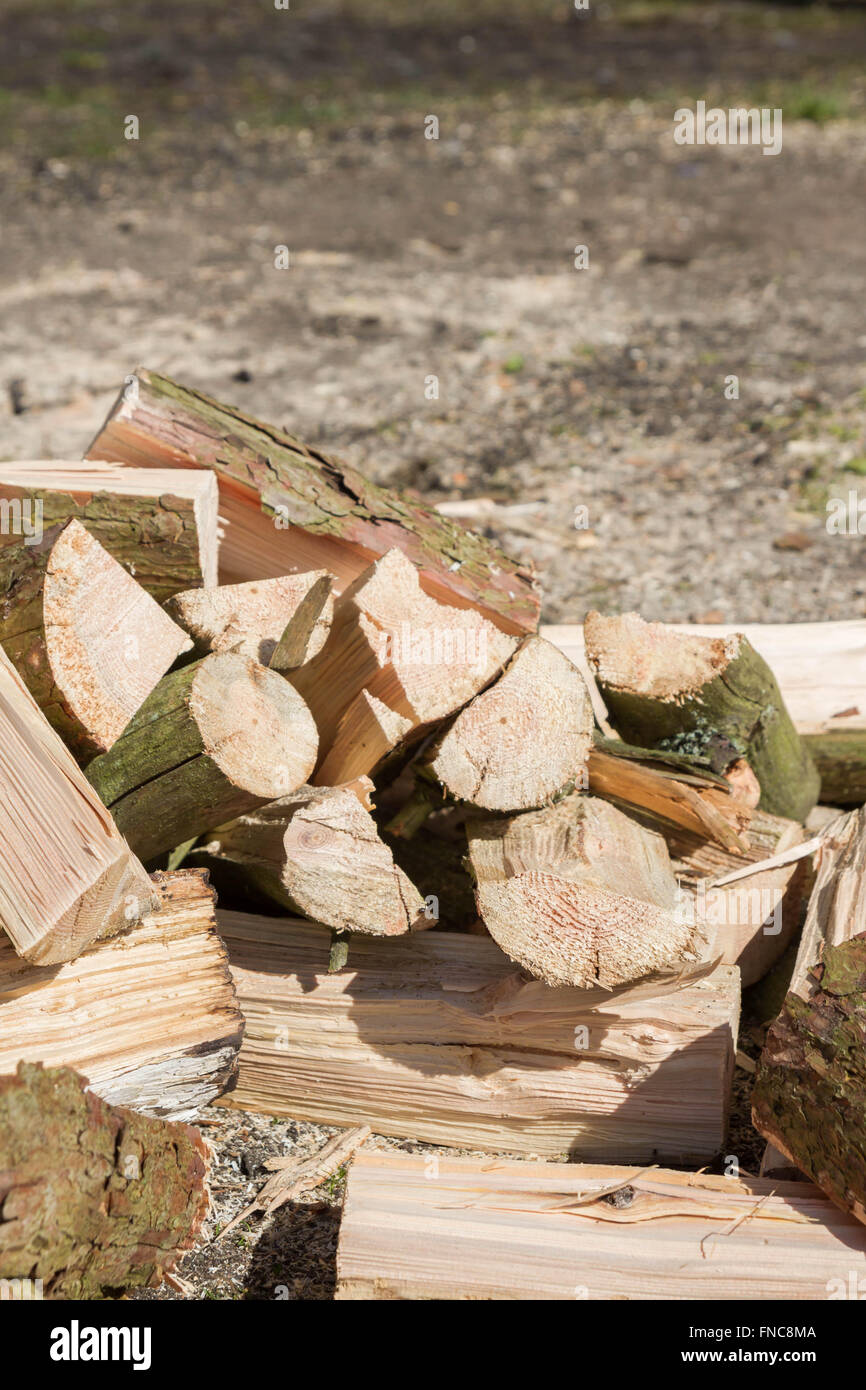 Firewood logs farm hi-res stock photography and images - Alamy
