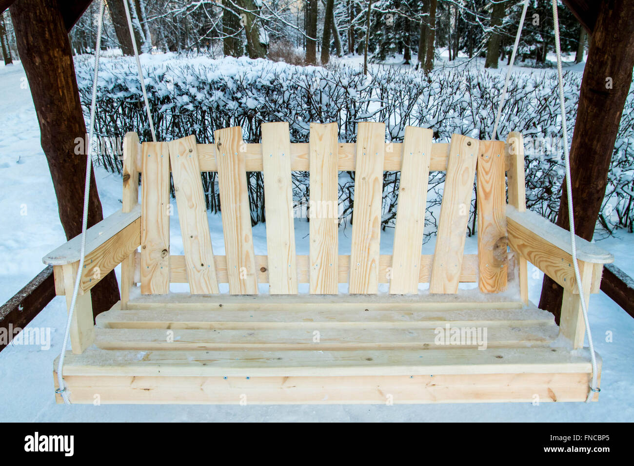 Bench swing in tree hi-res stock photography and images - Alamy