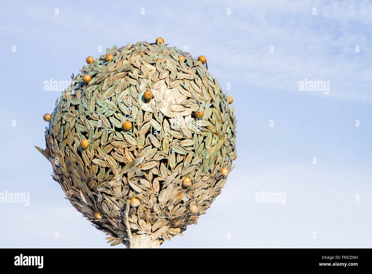 Metal tree trees sculpture hi-res stock photography and images - Alamy