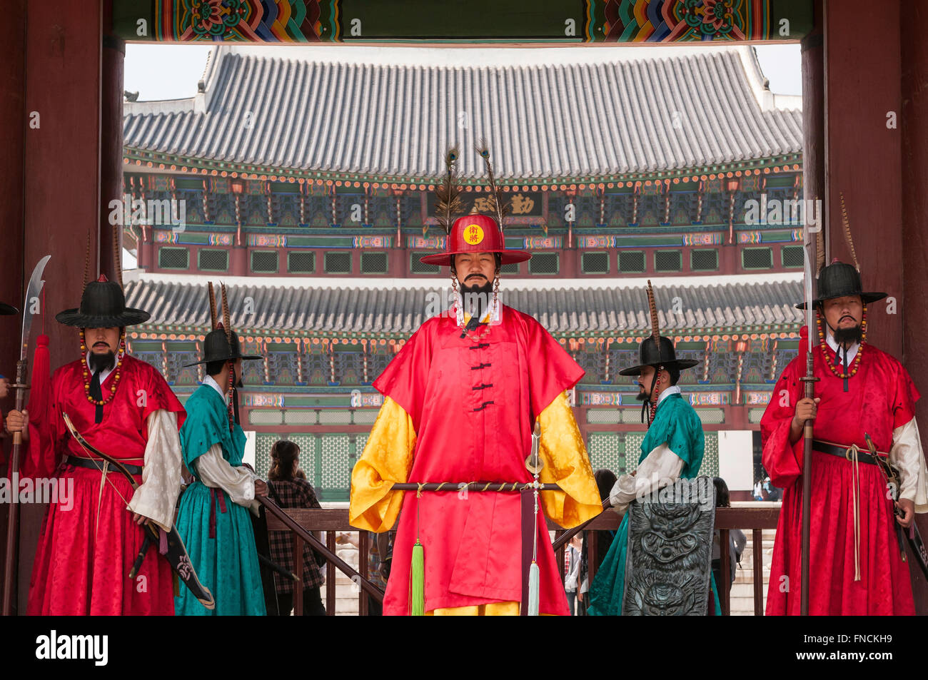 Gyeongbokgung palace gates hi-res stock photography and images - Alamy
