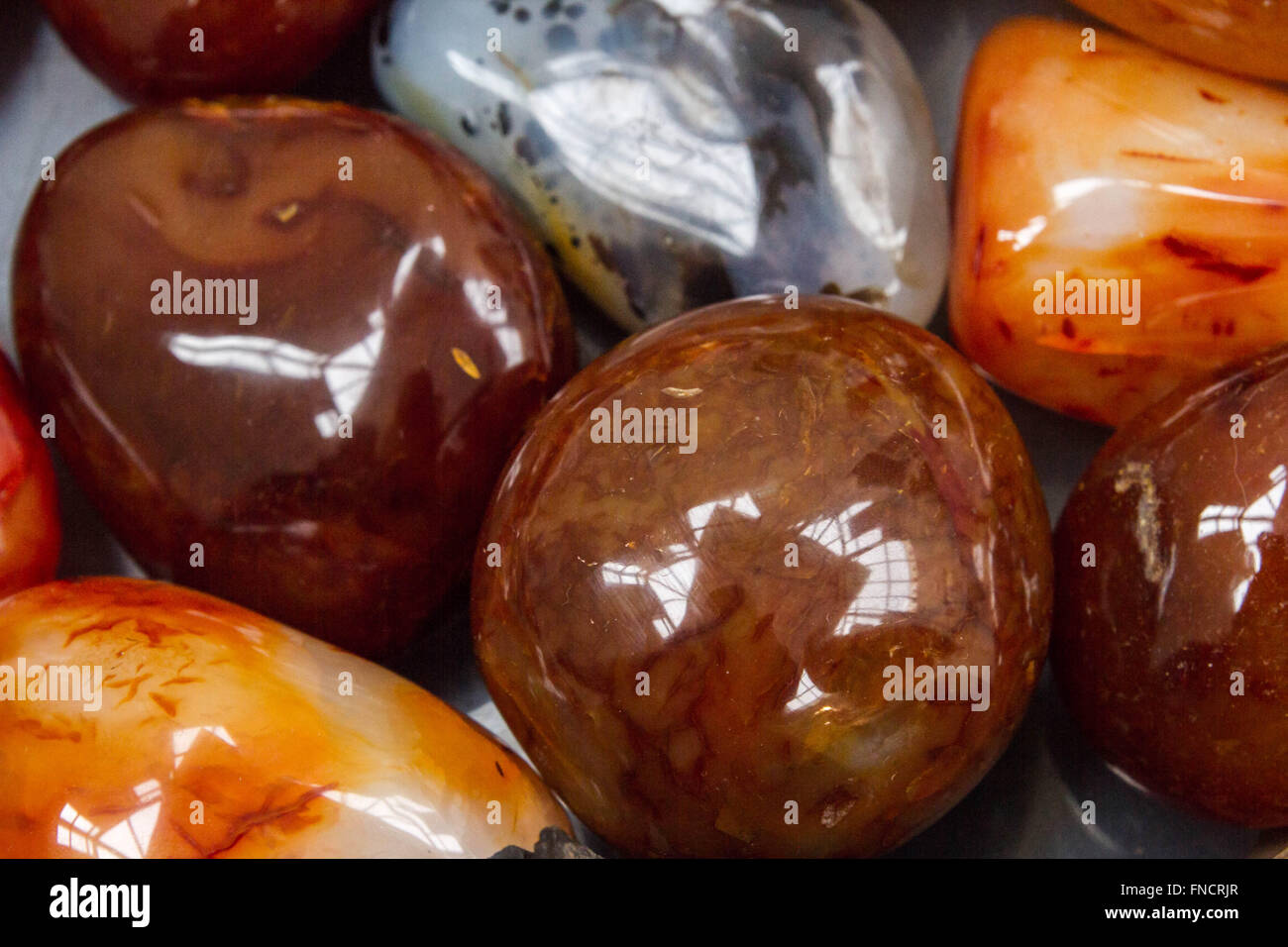 Different colored stones hi-res stock photography and images - Alamy