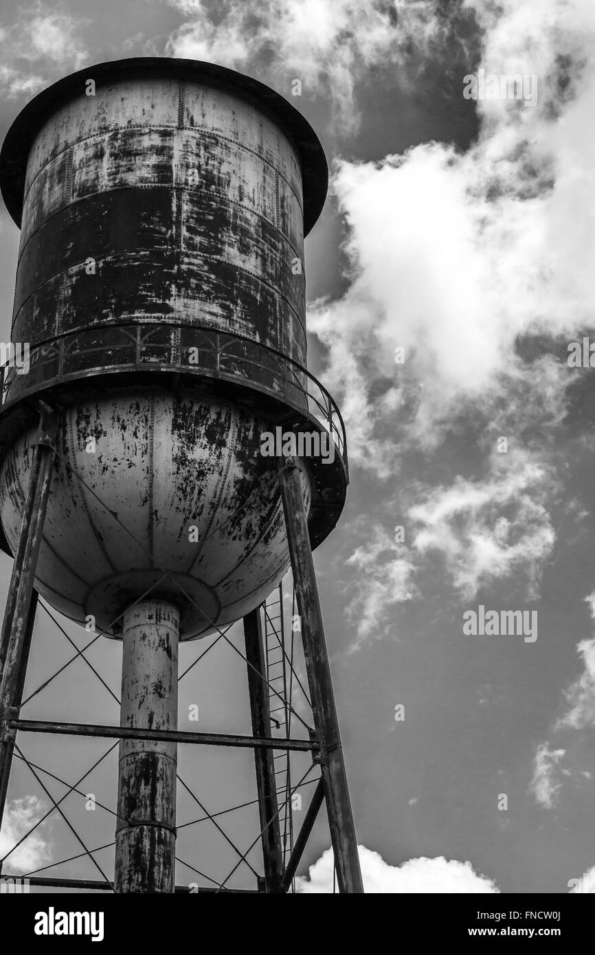 Water tower tank hi-res stock photography and images - Alamy