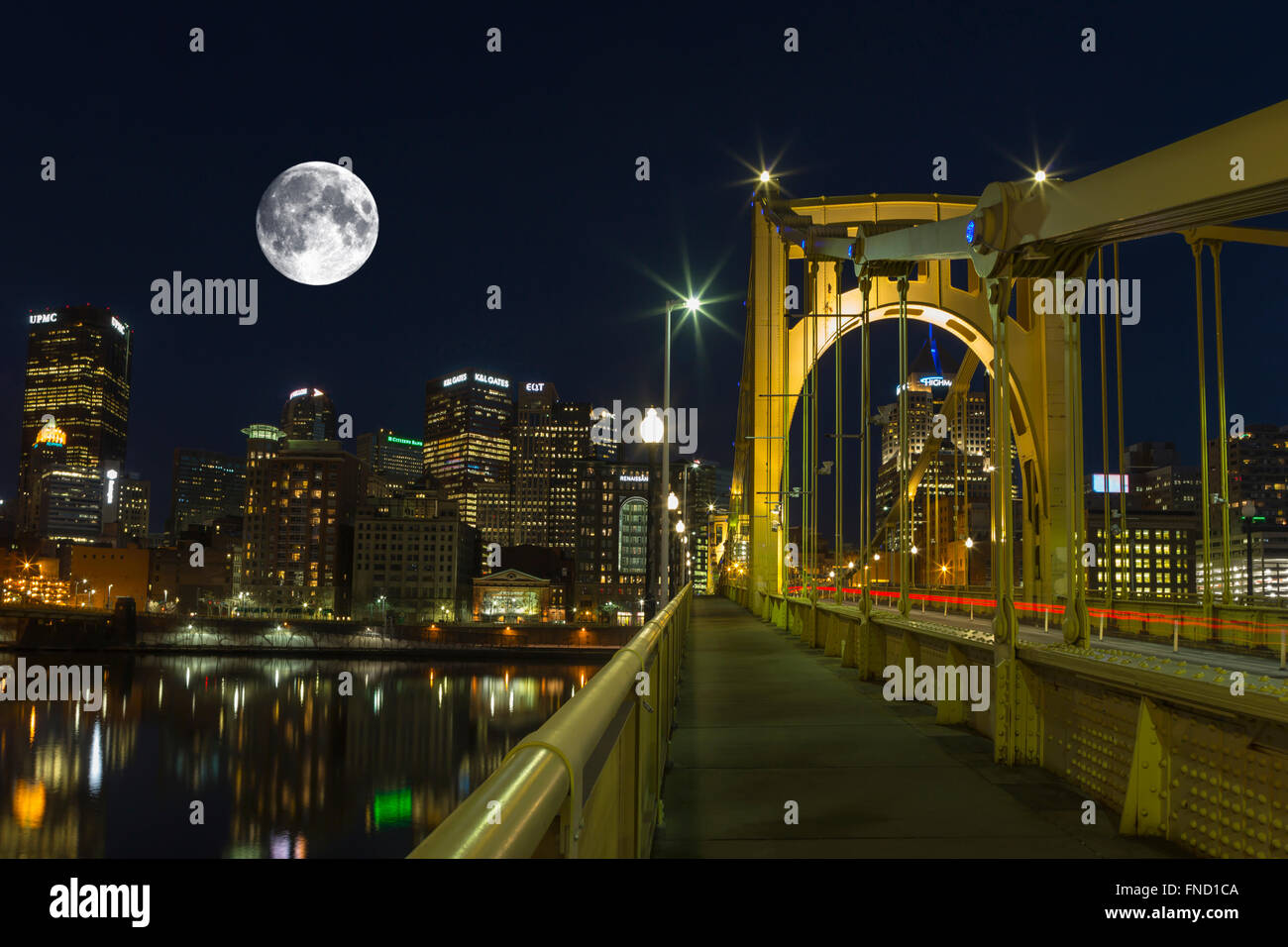 ROBERTO CLEMENTE BRIDGE DOWNTOWN SKYLINE ALLEGHENY RIVER PITTSBURGH ...