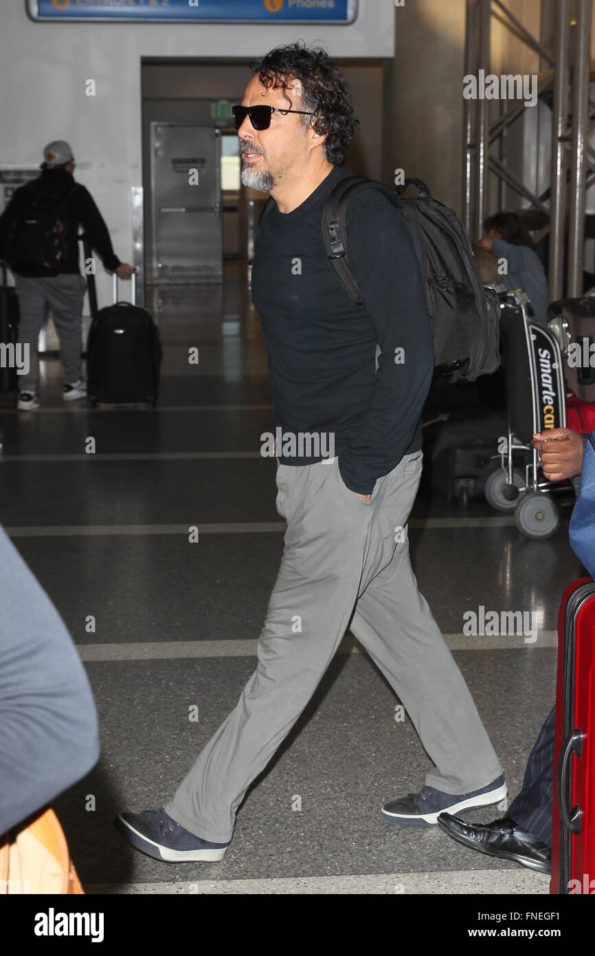 'The Revenant' director Alejandro González Iñárritu arrives at Los ...